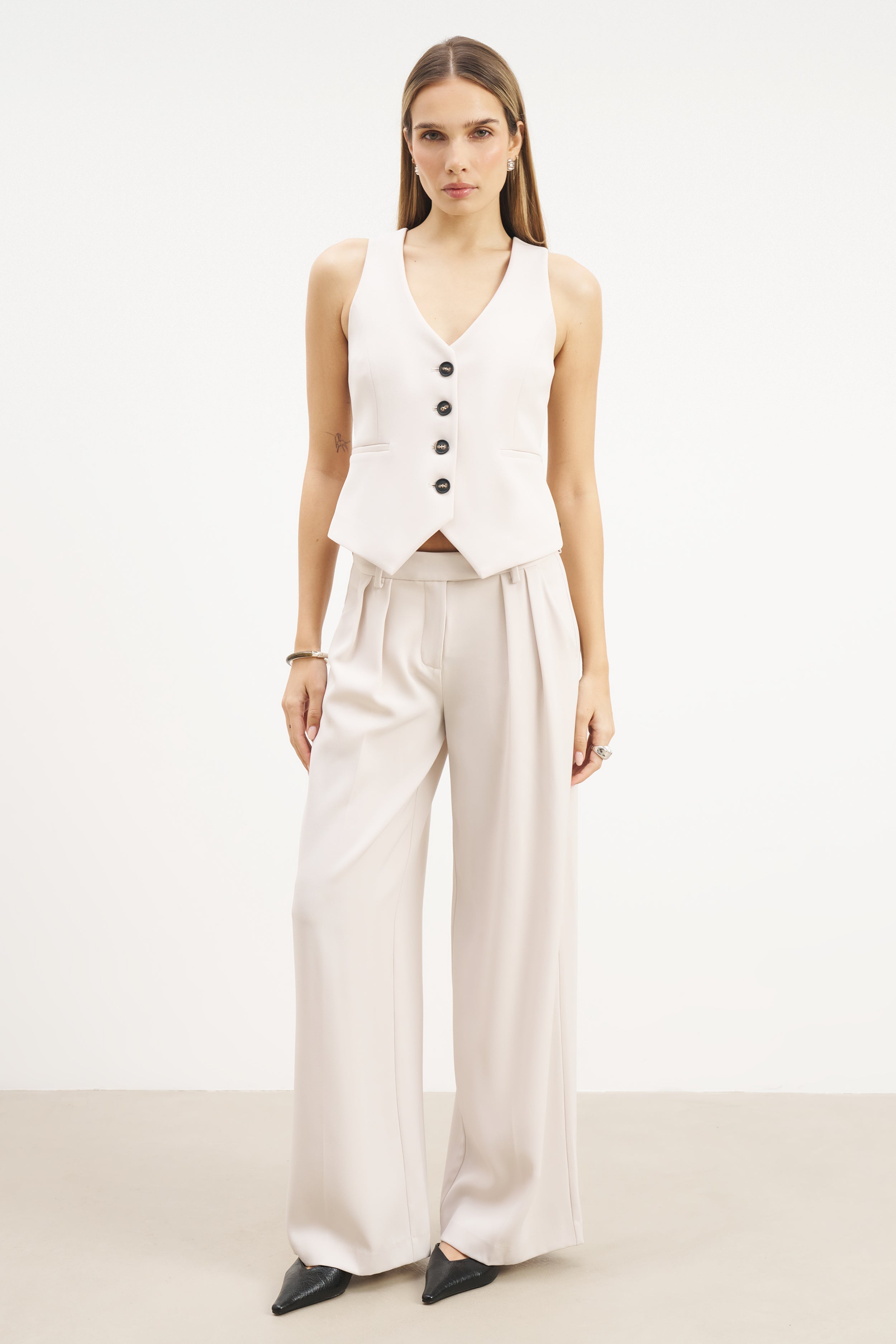 Clean Cut Double Pleat Trousers - Ecru | BOA EU